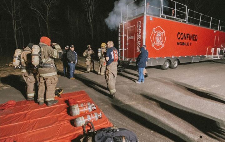 Elmore Fire/Rescue Utilizes Alabama Fire College Confined Space Mobile ...