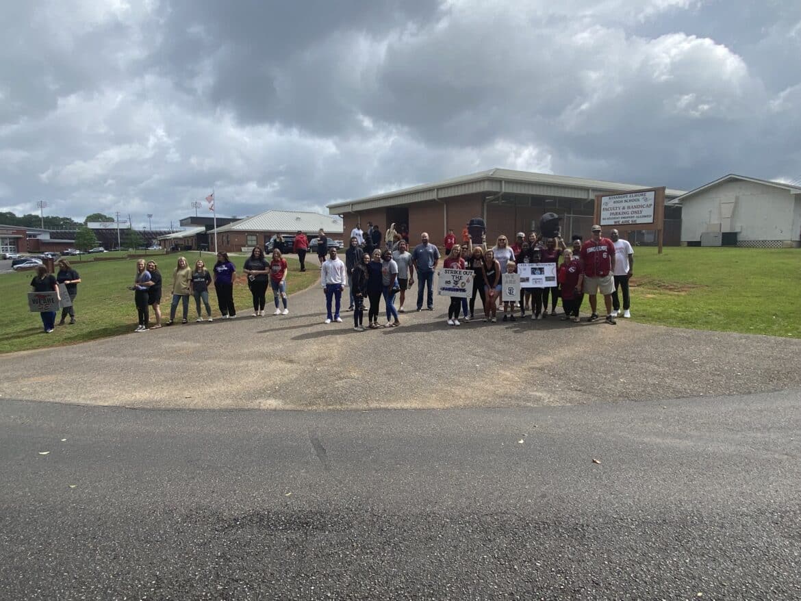 Stanhope Elmore High School Third Round Of Playoffs Send Off - Elmore ...