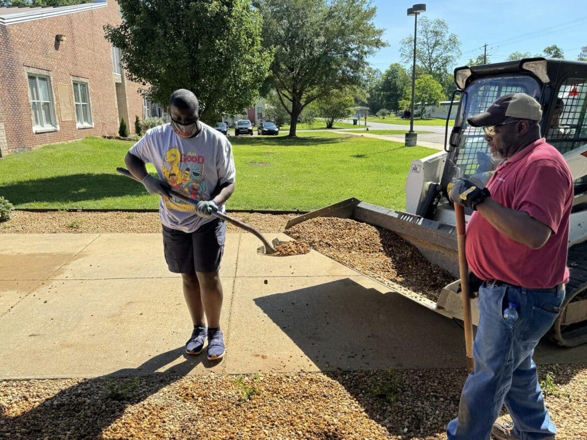 Autaugaville School Welcomes Creation Of Eagles Garden - Elmore-Autauga ...